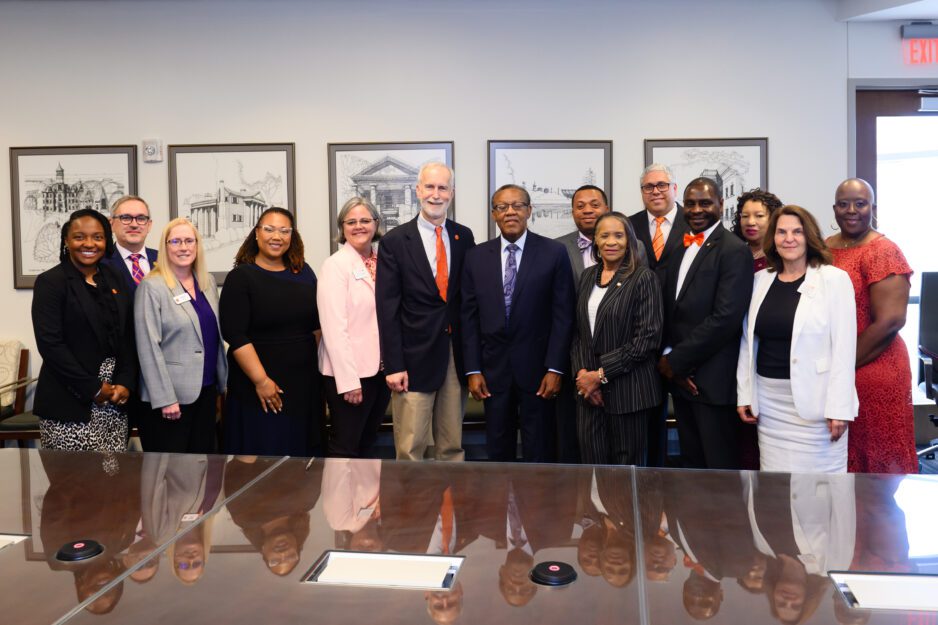 Clemson, other S.C. universities sign Statewide Transfer Agreement ...