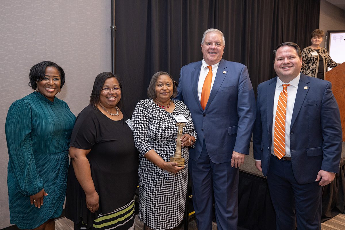 Fraternity and Sorority Life honors 2024 class of community pillars ...