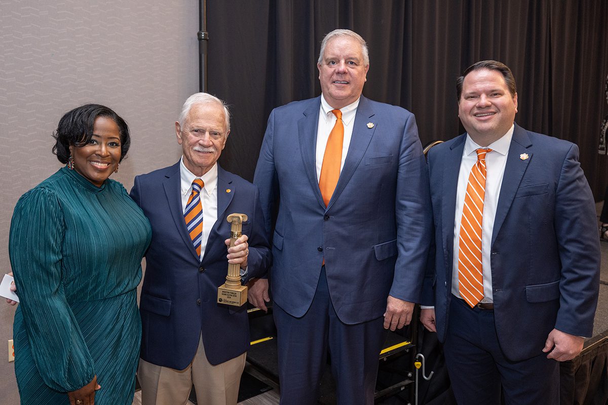 Fraternity and Sorority Life honors 2024 class of community pillars ...