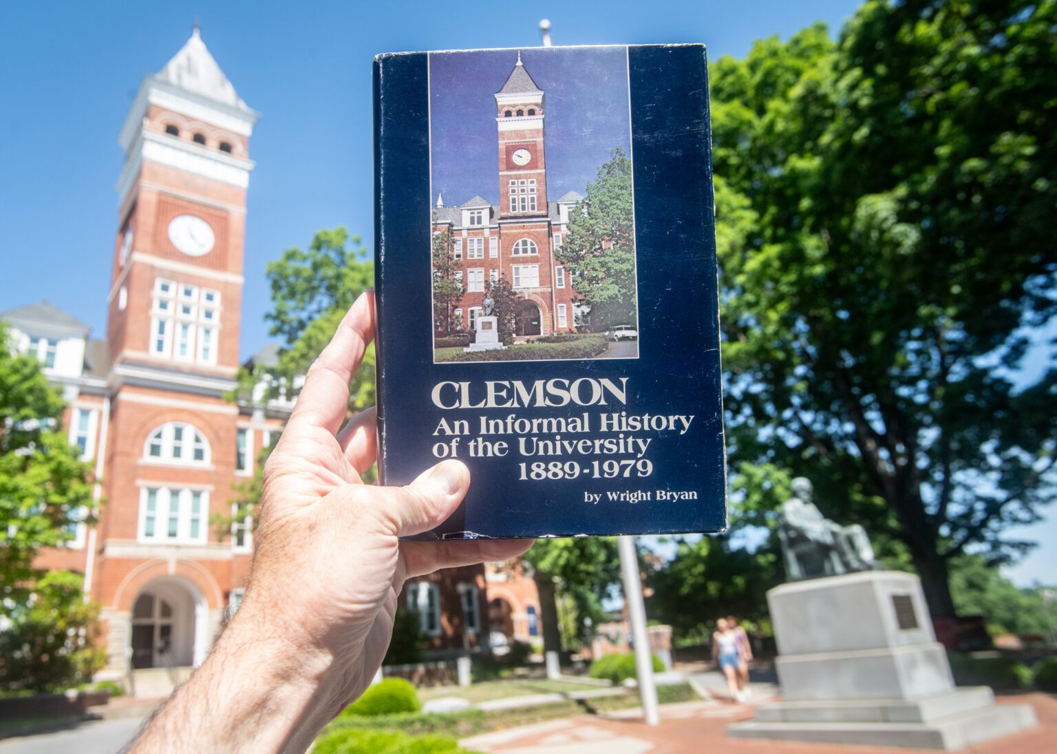 The war reporter: Clemson alumnus was first to tell the world about D ...