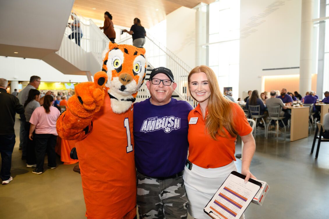 1,200+ faculty, staff celebrated during state-wide employee ...