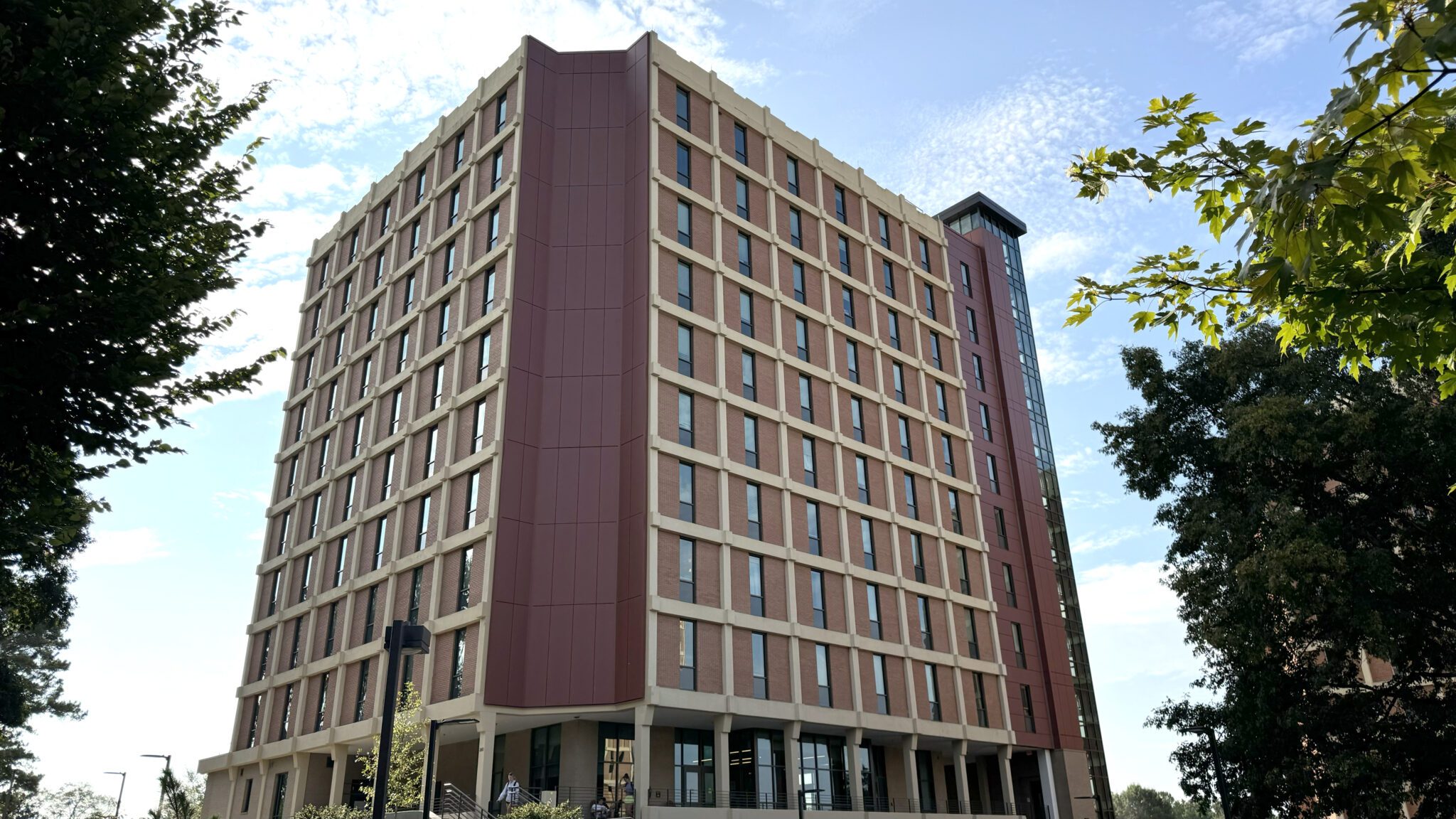 Byrnes Hall welcomes students home after renovation | Clemson News