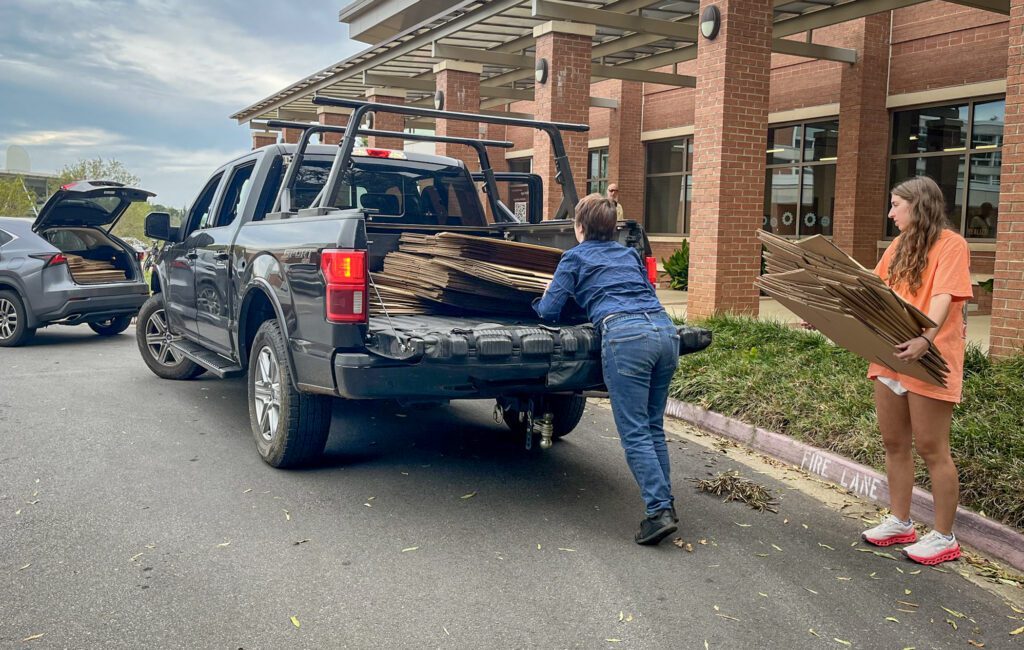 Clemson students, faculty and staff step up in droves to help victims ...